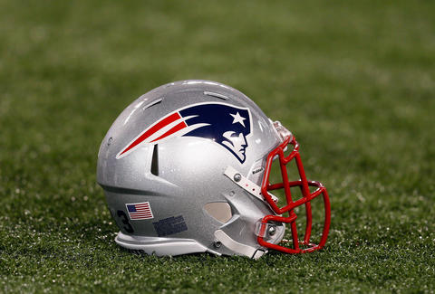 The 10 Best Football Helmets to Buy In 2024 - Sportsglory